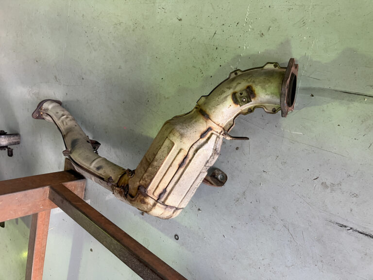 インプレッサWRX STI GC8 HKSメタルキャタライザー取付け - ZEROMAX